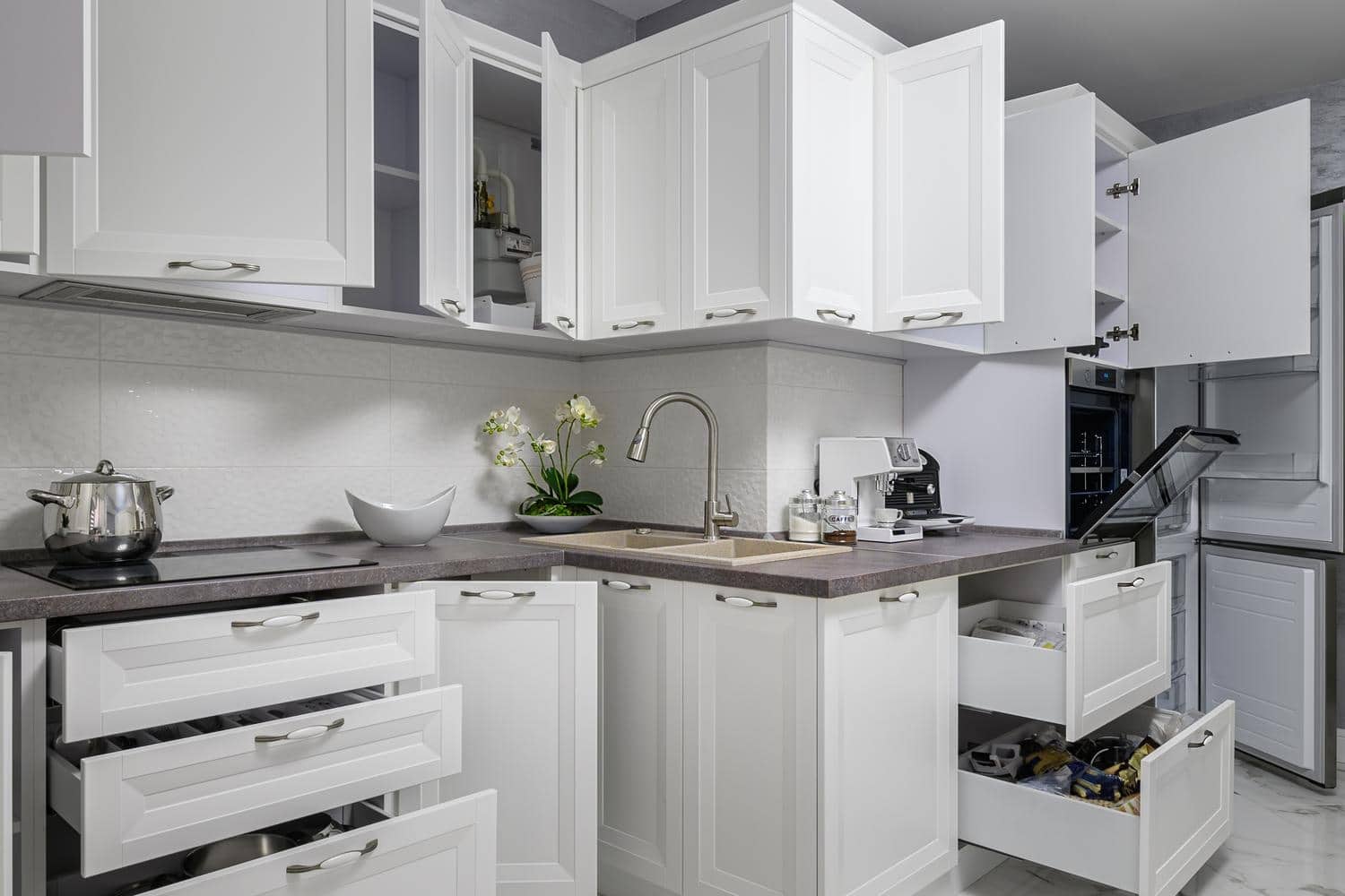 The A - Z Of Small Kitchen Cabinets - (With Pictures)